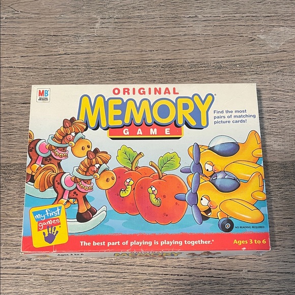 Hasbro | Games | Hasbro Original Memory Game Red Yellow Blue Edition ...